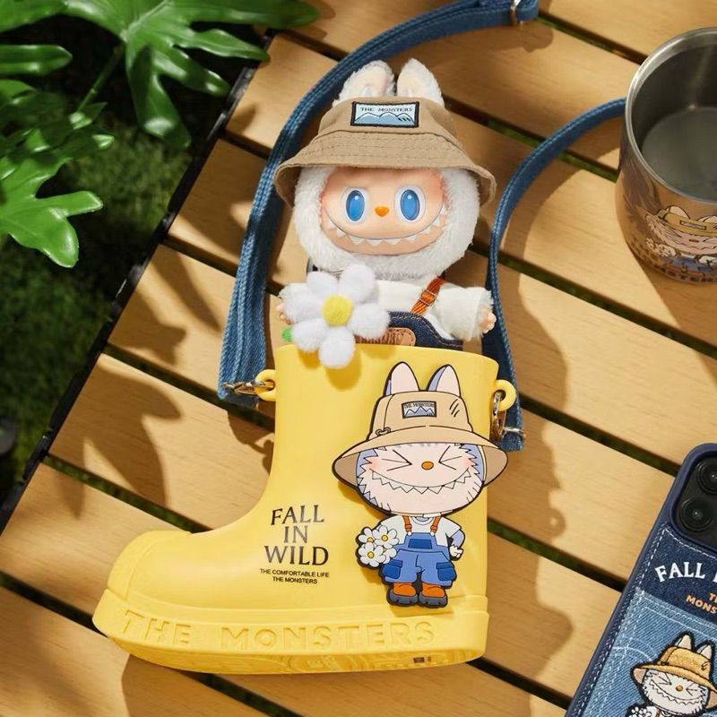พร้อมส่ง ‼️ กระเป๋าบูทเหลือง Labubu The Monsters Spring Wild at Home ...