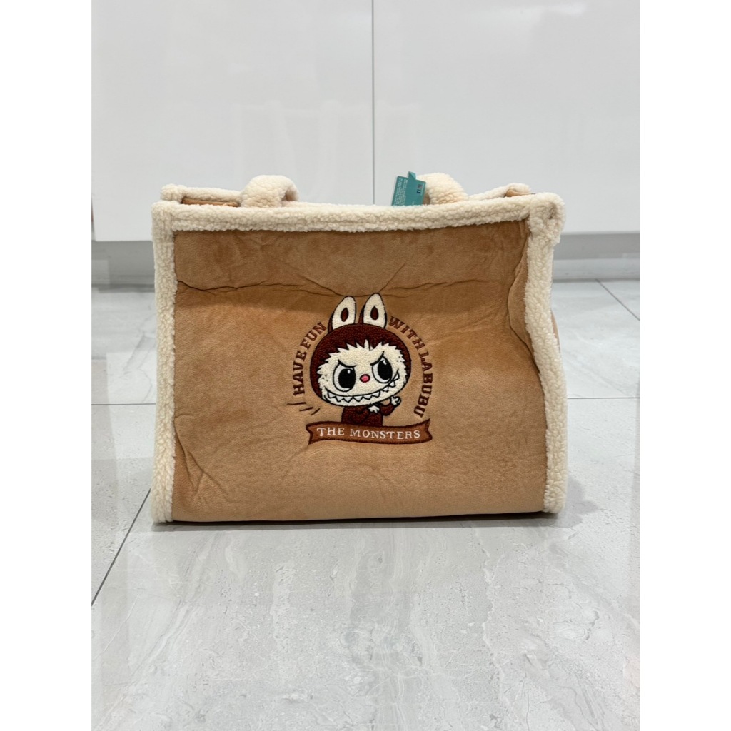 Popmart กระเป๋า ลาบูบู้ Bag Classic Series-LABUBU Plush Tote Bag (สี ...