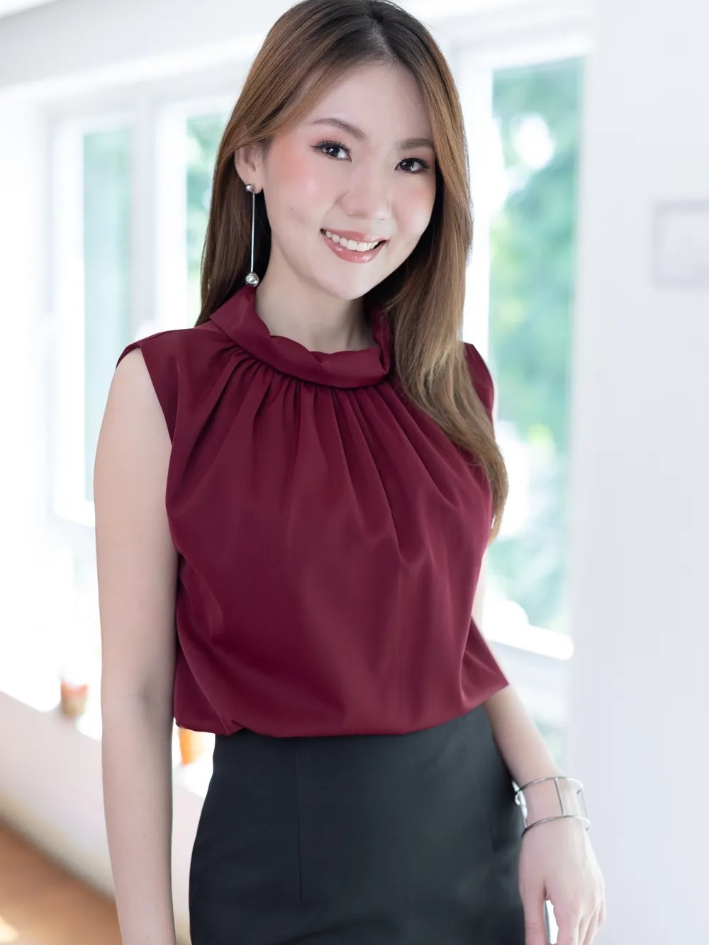 Narinari : NT2442 Folded Collar Sleeveless Top | Shopee Thailand