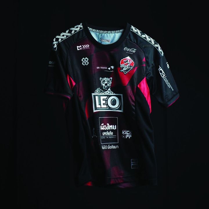 SKFC 24 ชุดบอลถ้วย สีดำแดง โลโก้เอกลักษณ์ Songkhla FC | Shopee Thailand
