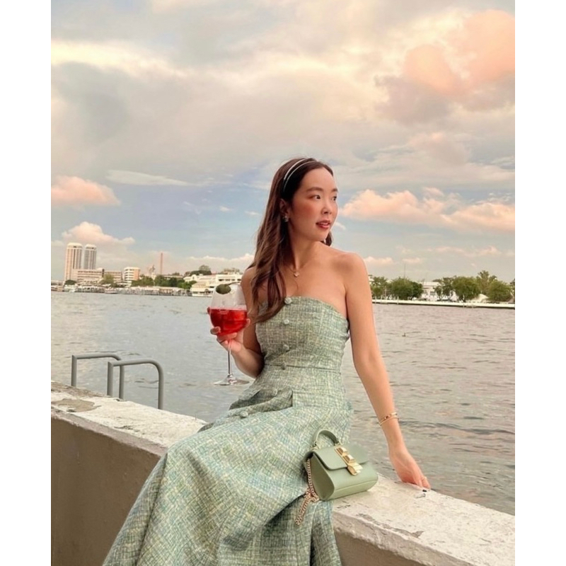 lookbookbooklookbook เดรสเกาะอกสีเขียว💚 Size M เรียบหรูดูแพงสุดๆ ...