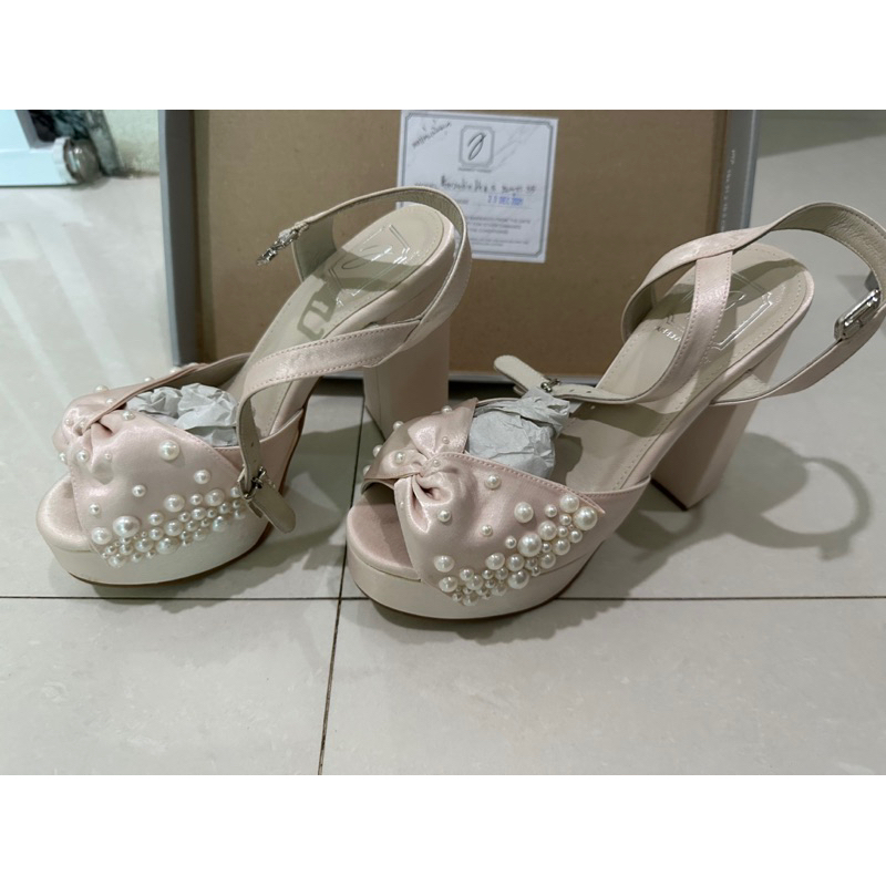 รองเท้า FARRENT FARENT รุ่น Bowsatin ส้นสูง 4.5 นิ้ว size 35 | Shopee ...