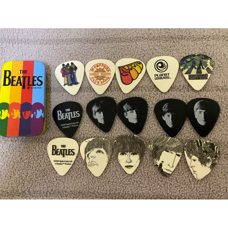 ปิ๊กกีตาร์ THE BEATLES SIGNATURE SERIES PICK TIN - 15 Medium Guitar ...