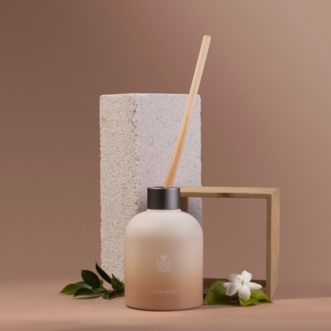 Reunrom รูมดิฟฟิวเซอร์ 200ml รื่นรมย์ กลิ่นสุขุมวิท ก้านไม้หอม diffuser ...