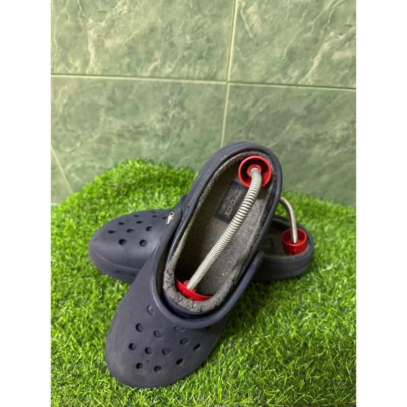 รองเท้า crocs M9/W11 มือสองสภาพดี | Shopee Thailand
