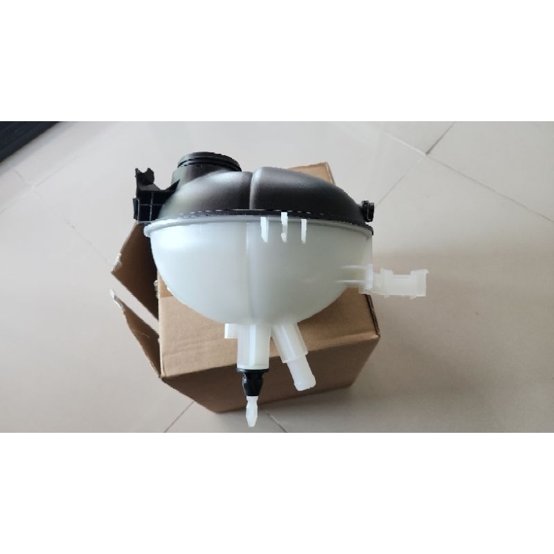 กระป๋องพักน้ำ Mercedes-Benz W204 W207 W212 W218 เมอเซเดส-เบนซ์ ...