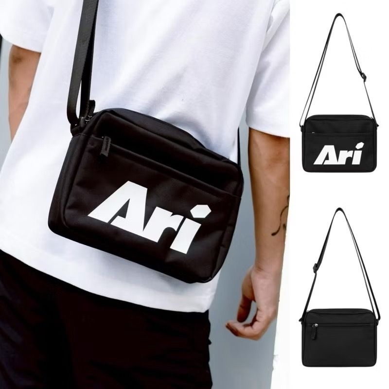 กระเป๋าสะพายข้าง ARI ESSENTIAL MINI MESSENGER BAG ของแท้ | Shopee Thailand
