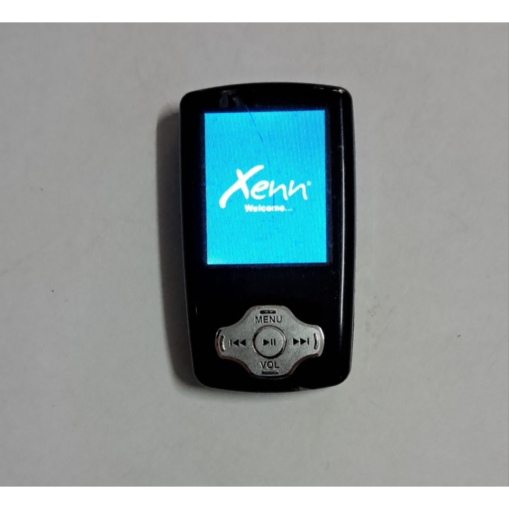 เครื่องเล่น mp3 Xenn 512M FM สีดำ เพิ่มเมมได้ | Shopee Thailand
