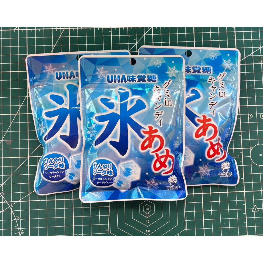 ลูกอม UHA Mikakuto Ice Candy Soda 63g กัมมี่รสโชดาที่ชวนให้นึกถึงความเย็นของน้ำแข็ง นำเข้าจาก ...