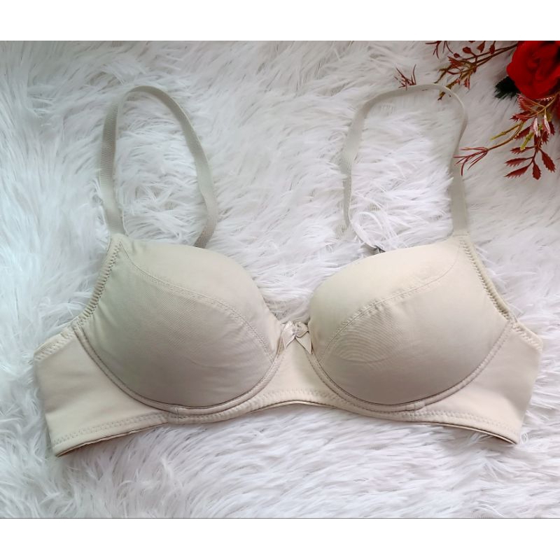 เสื้อชั้นใน Wacoal ไซส์ B75ไม่มีโครง มีฟองน้ำบางบังทรง งานมือ2 ผ่านคลีนแล้วสภาพดีค่ะ(D_16_F ...