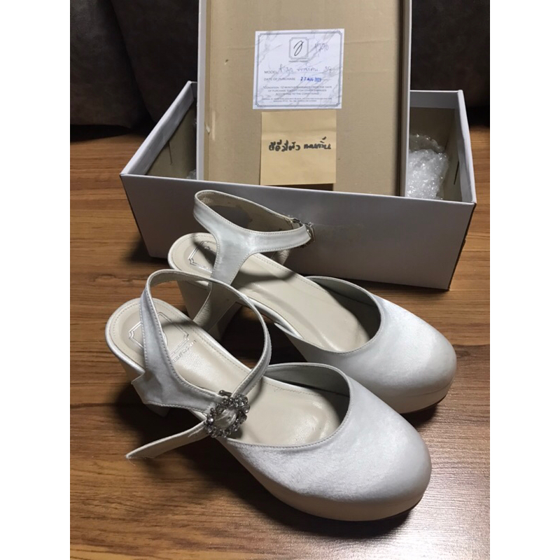 ส่งต่อ รองเท้า เจ้าสาว farrent farent สีขาว ปิดหน้าเท้า size 38 ...