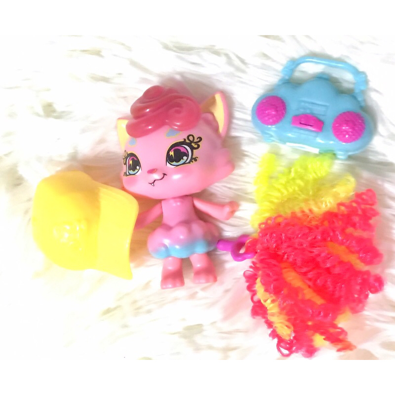 LPS/Cloudees Mattel /แมวชมพู จะมีอุปกรณ์ให้4ชิ้นต่อ1ตัว /อุปกรณ์สามารถ ...