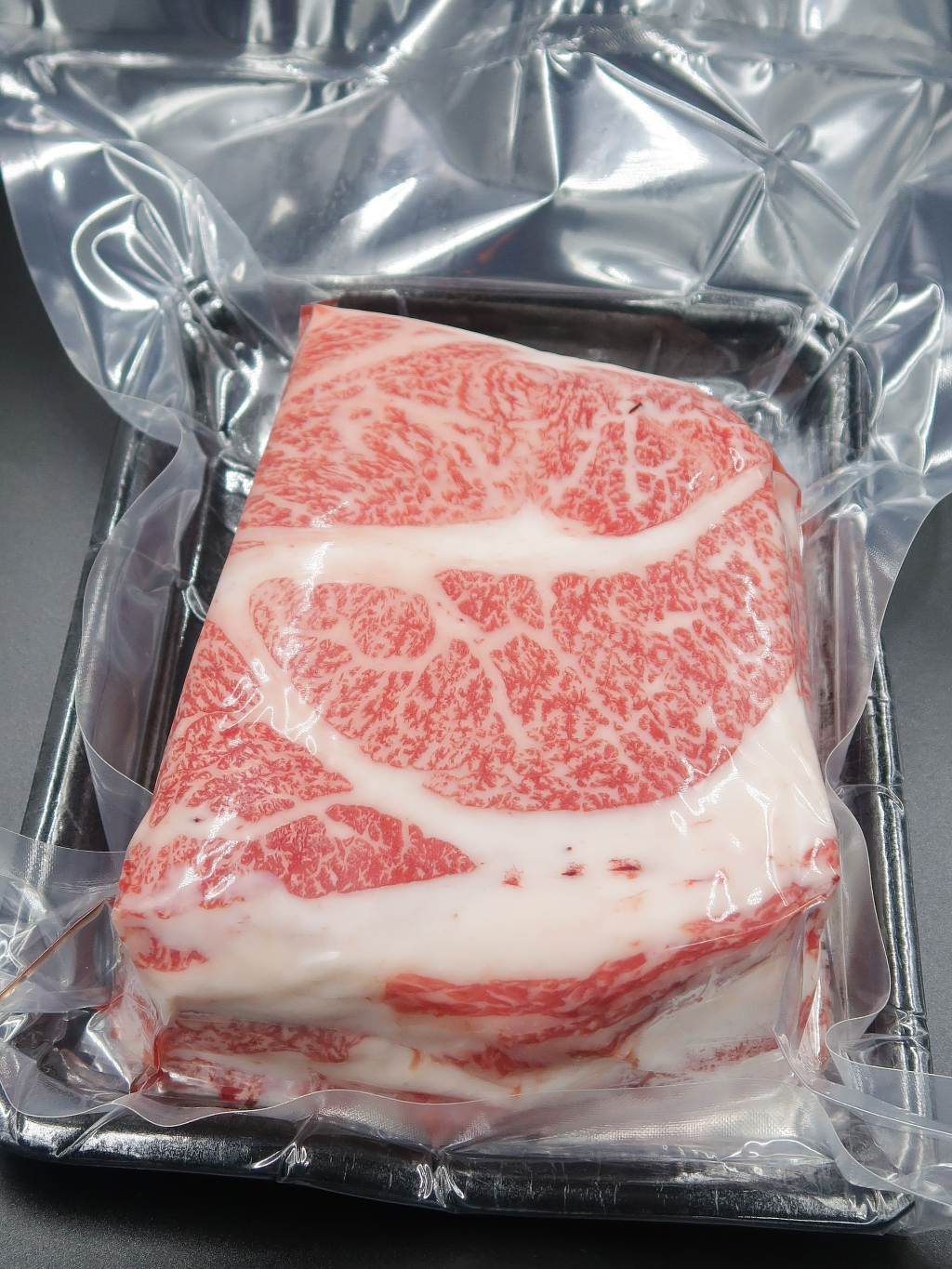 Wagyu Japan 5A AB CUT เนื้อไหล่ย่างยากินิกุสไลซ์ 1กก AB CUT shoulder ...
