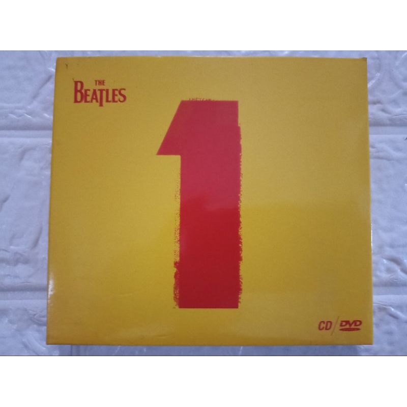 ซีดีเพลง cd music The Beatles 1 cd+dvd แผ่นมือสอง สภาพดี booklet มีคราบน้ำบางๆ | Shopee Thailand