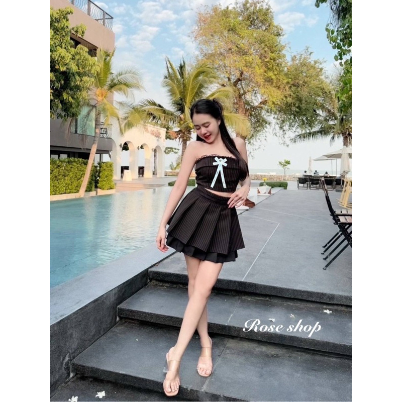 Phapassz - เกาะอกแต่งลูกไม้ ติดกลัดดอกคามิล มาพร้อมกระโปรงแต่งชายสุดสวย เนื้อผ้าดี ทรงยอดฮิต ...