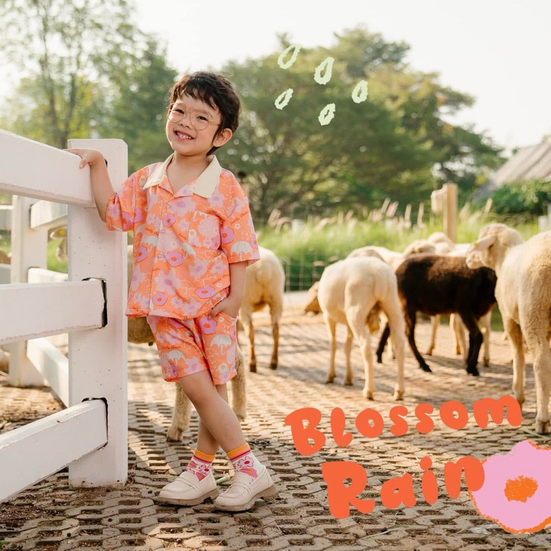 ใช้โค้ดลด 20-30% ได้ Lovely Pharin สีส้ม | Shopee Thailand