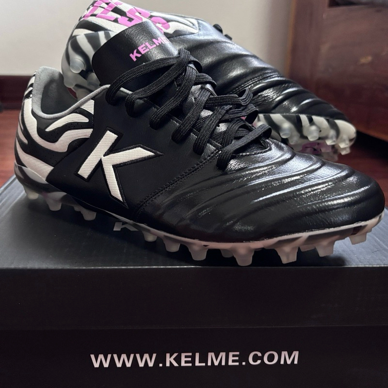 สตั๊ด รองเท้าฟุตบอล (เคลเม่) Kelme X TLSS MG Black ตัวท๊อป หนังจิงโจ้ | Shopee Thailand