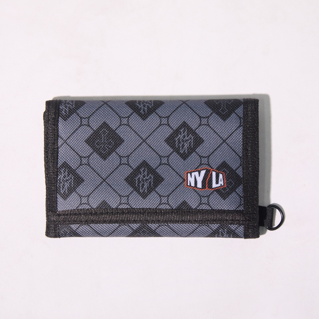 NYLA กระเป๋าสตางค์ SIGNATURE PATTERN TRI-FOLD WALLET | Shopee Thailand
