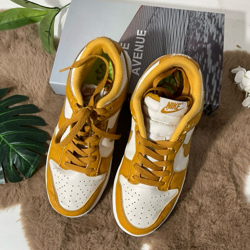 [ใช้โค้ดลด 30%ได้และส่งฟรี] รองเท้า Nike Dunk Low Next Nature Gold ...