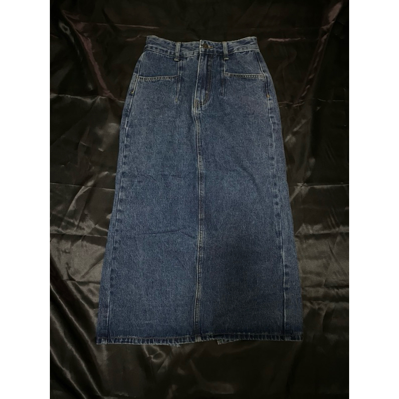 กระโปรงยีนส์เข้ม ป้าย Allo | Shopee Thailand