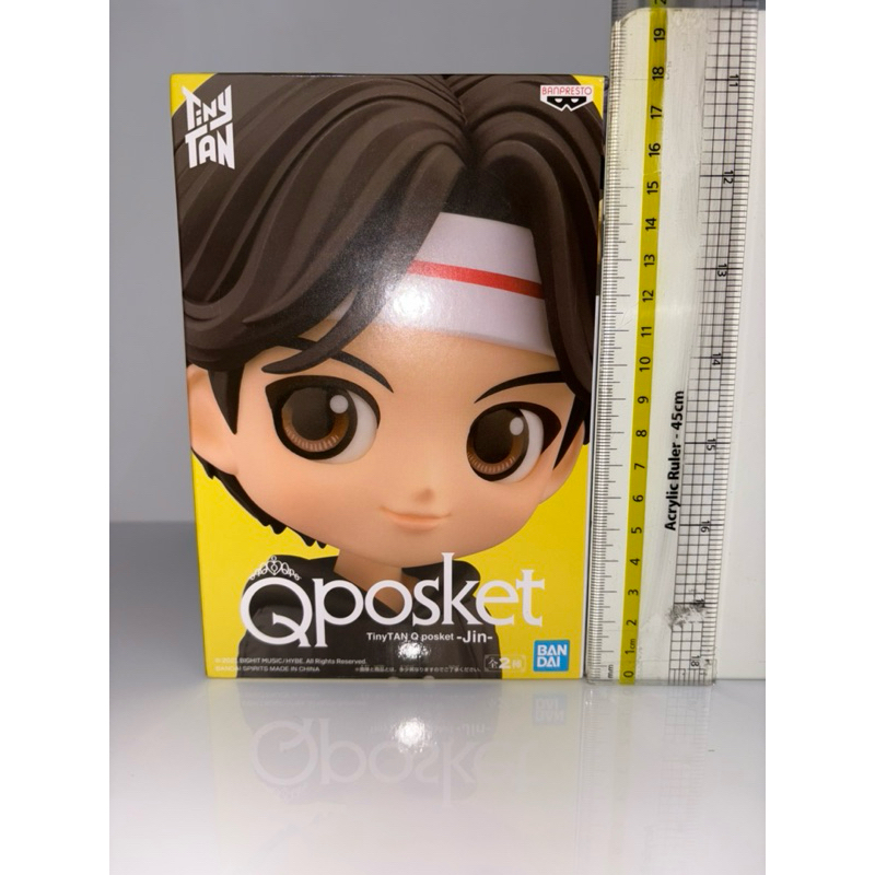 Qposket BTS Tiny TAN - Jin (B) รุ่นแรก แท้ มือ 1 มุมกล่องบุบเล็กน้อย | Shopee Thailand