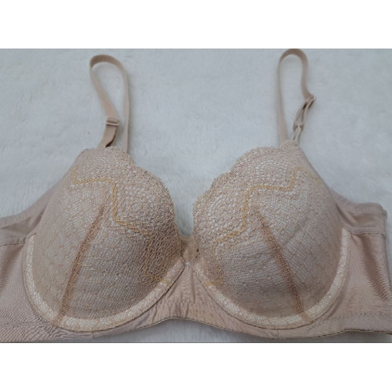 ม/17 wacoal(B'me) เสื้อชั้นใน ขนาด B70 มีโครง มีฟองดันฐาน มือสอง | Shopee Thailand