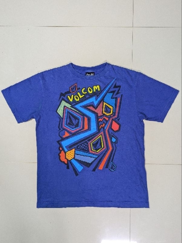 เสื้อยืดมือสอง Volcom ไซส์ L อก 38 นิ้ว ยาว 24 นิ้ว | Shopee Thailand