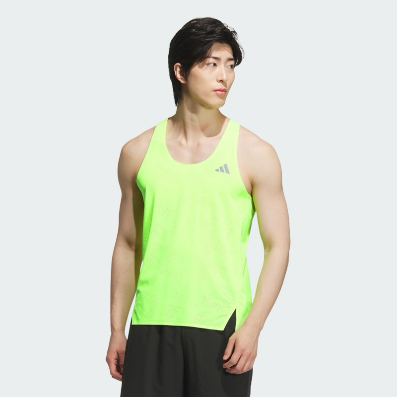 พร้อมส่ง : เสื้อกล้ามสำหรับวิ่ง adidas ESS TANK สีเขียวสะท้อนแสง ...