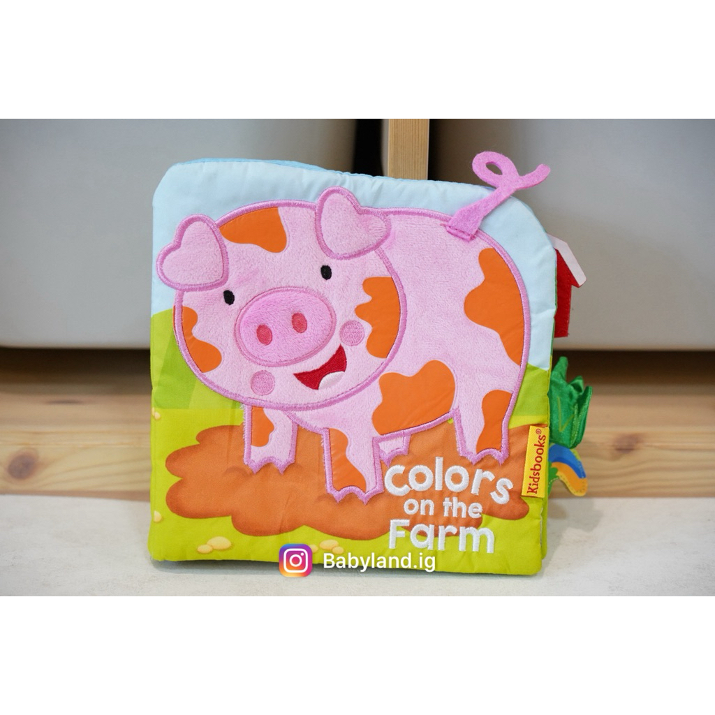 หนังสือผ้า Kidsbooks น้องหมู Colors on the farm | Shopee Thailand