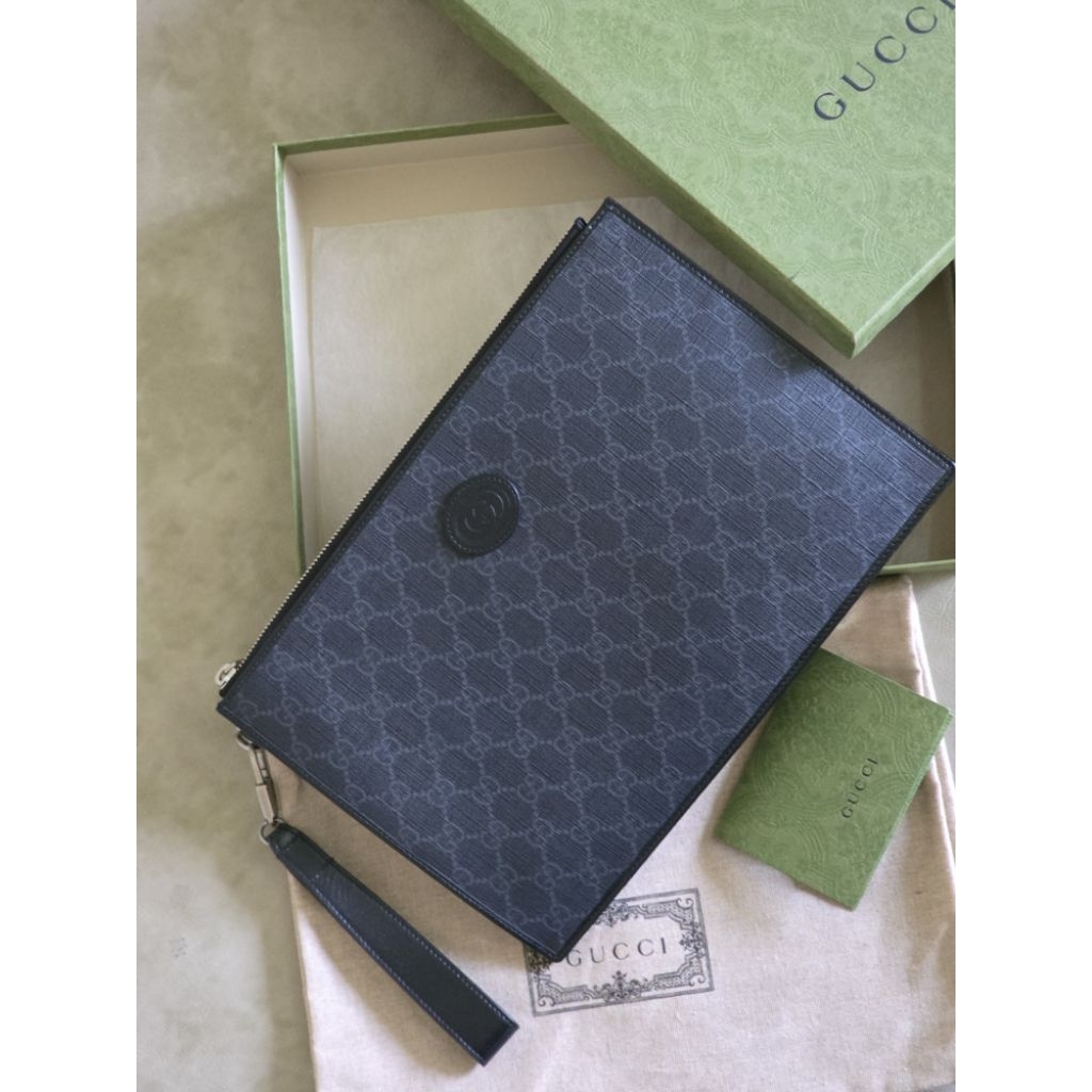 Gucci Neo Vintage GG Supreme canvas clutch สินค้าลิขสิทธิ์แท้ 100% มือ2 | Shopee Thailand
