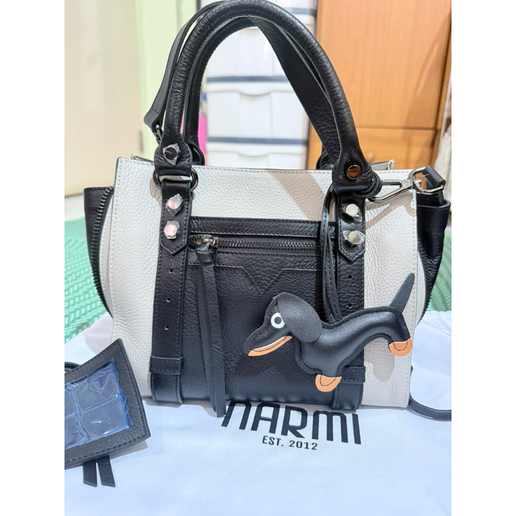 กระเป๋าหนังแท้narmiเทาดำ | Shopee Thailand