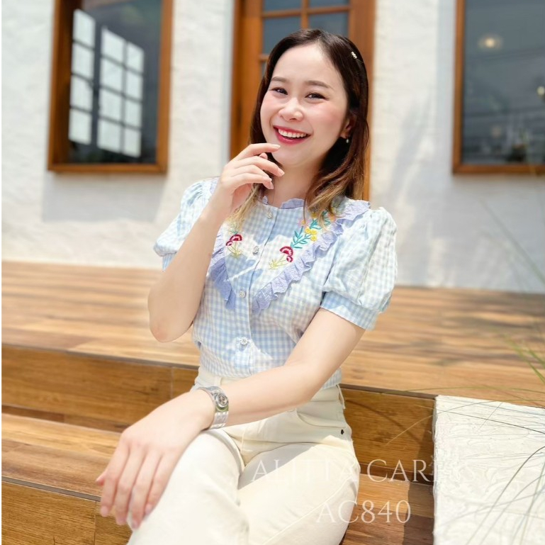 ALITTA CARESS : AC840 เสื้อคอกลมเเต่งระบาย เสื้อลายสก็อตสีฟ้า ปักลายดอกไม้น่ารัก เสื้อเเขนตุ๊กตา ...