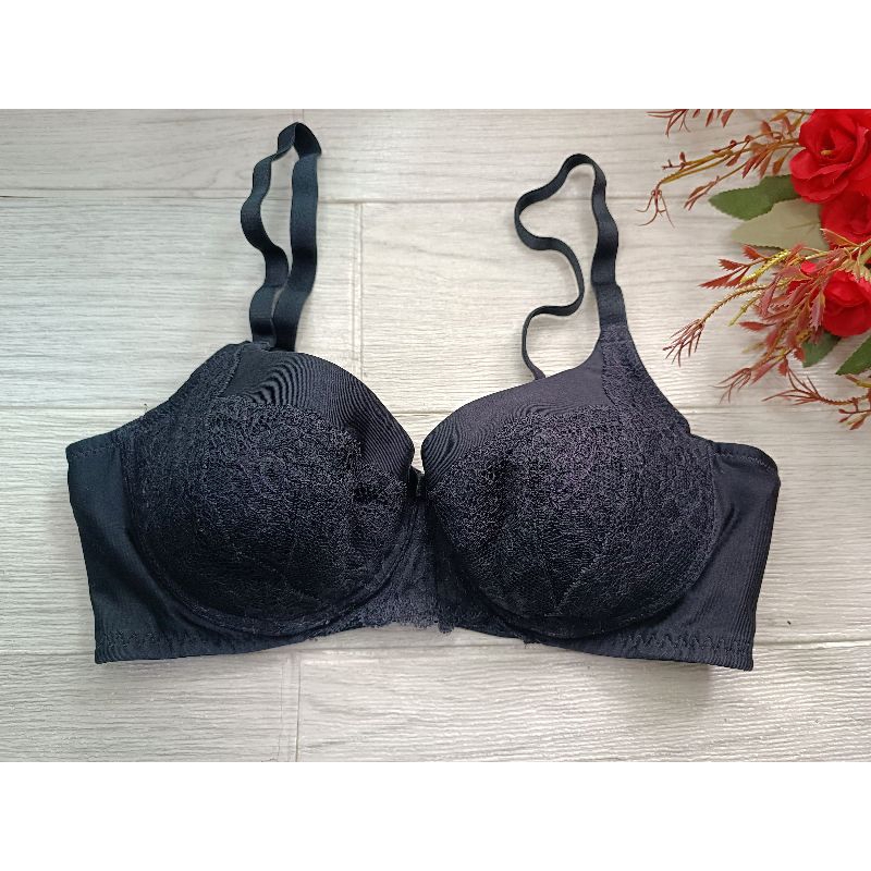 เสื้อชั้นใน Wacoal ไซส์ C75/34C มีโครง ไม่เสริมฟองน้ำ งานมือ2 ทำความสะอาดแล้ว สภาพดี (D7_F ...