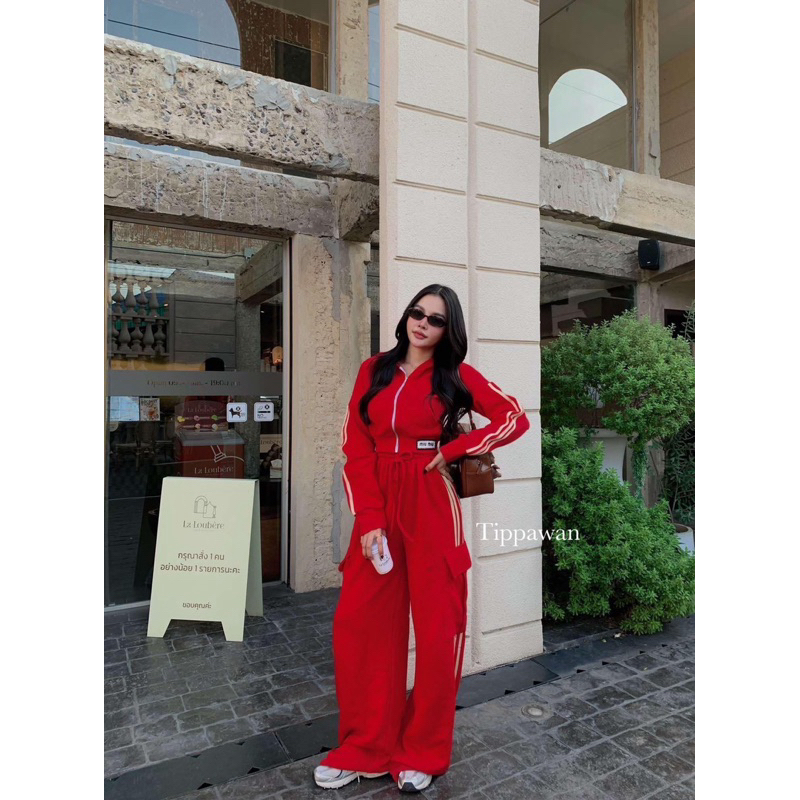 Phapassz - Set เสื้อแขนยาวครอปชิปหน้า ตีแถบทั้งตัว พร้อมกางเกงขายาวแบบใส่สบายๆลุยๆ สีแดงเริ่ด ...