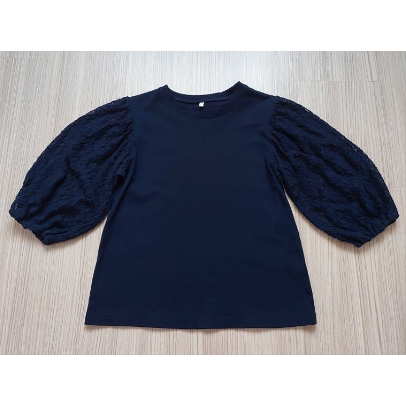 เสื้อเด็กหญิง แบรนด์ GU(Uniqlo) ไซส์ 150 สีกรมท่า อก 32" | Shopee Thailand