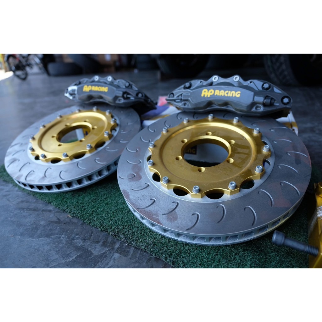 (พร้อมส่ง) ถูกที่สุด🔥เบรค AP RACING รุ่น5200🔥🔥ขอบ17 ของใหม่ จาน330mm ...