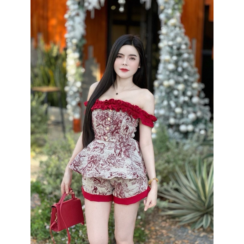 Phapassz - Set เกาะอกปาดไหล่ย่นแขน ผ้าพื้นเสริมฟองน้ำ แต่งกระดุมมุก กางเกงขาสั้น ผ้าลายเสือ ทรง ...