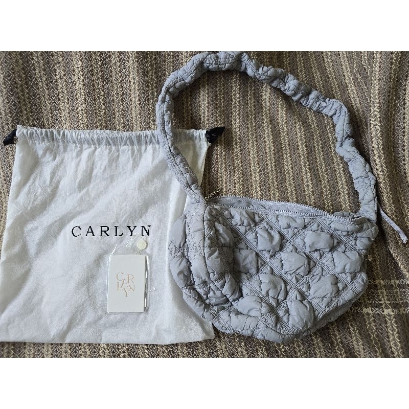 ขาย used กระเป๋า แบรนด์ Carlyn รุ่น Cozy สี Ash Blue size M (ของแท้) มี ...
