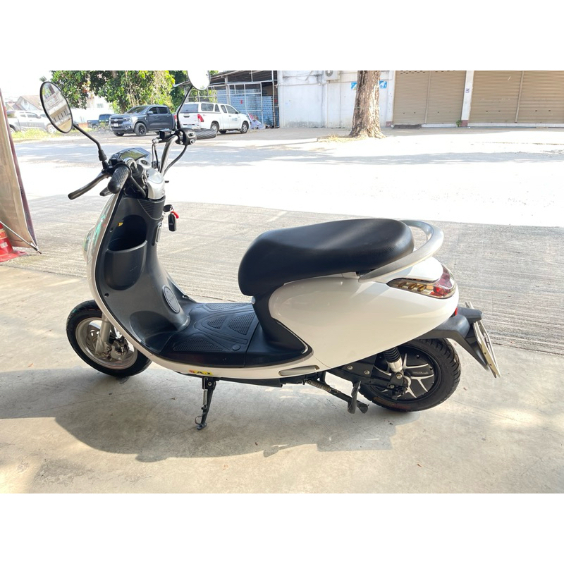 มอเตอร์ไซค์ไฟฟ้าAJ Q5 มอเตอร์YM2000w กล่องEM100 แบตลิเที่ยม72v20ah ...