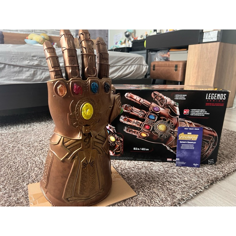 THANOS - ELECTRONIC ARTICULATED INFINITY GAUNTLET GLOVE FIST. MARVEL ...