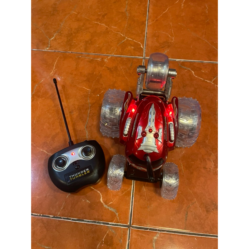 Thunder Tumbler RC Stunt Car, Remote Control 360 Spinning Truck ...