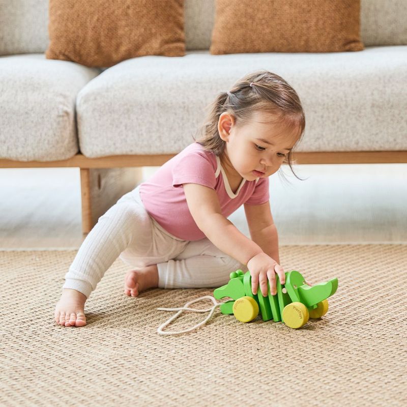 รถไม้ลากจูง แบรนด์ Plantoys มือสอง หลายรุ่น Dancing Alligator /Pull ...