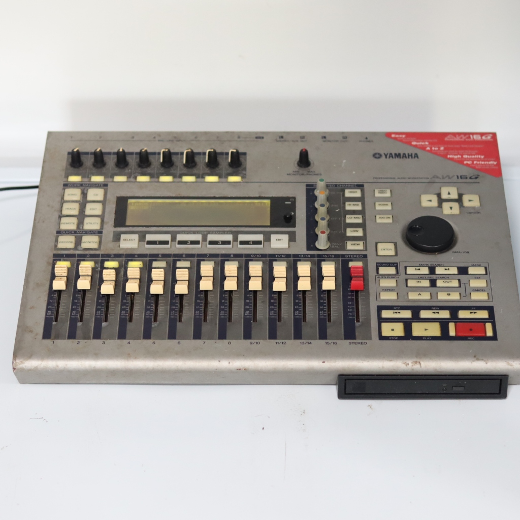 Yamaha AW16G Mixer Yamaha รุ่น AW16G มือสอง พร้อมใช้ พร้อมพร้อมอะแดปเต ...