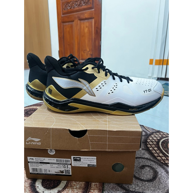 รองเท้าแบดมินตัน Lining Yun Ting สี White/Black มือสอง | Shopee Thailand