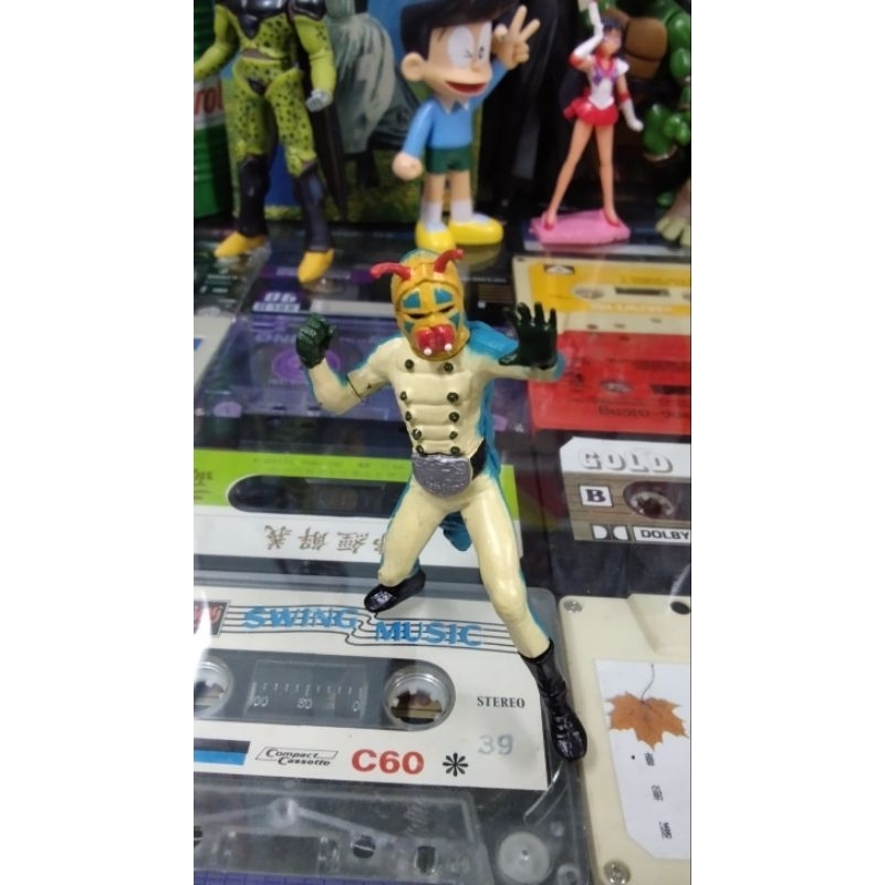 โมเดลมือสอง กาชาปอง kamen rider : dokugander สภาพดี ขนาดความสูงประมาณ ...