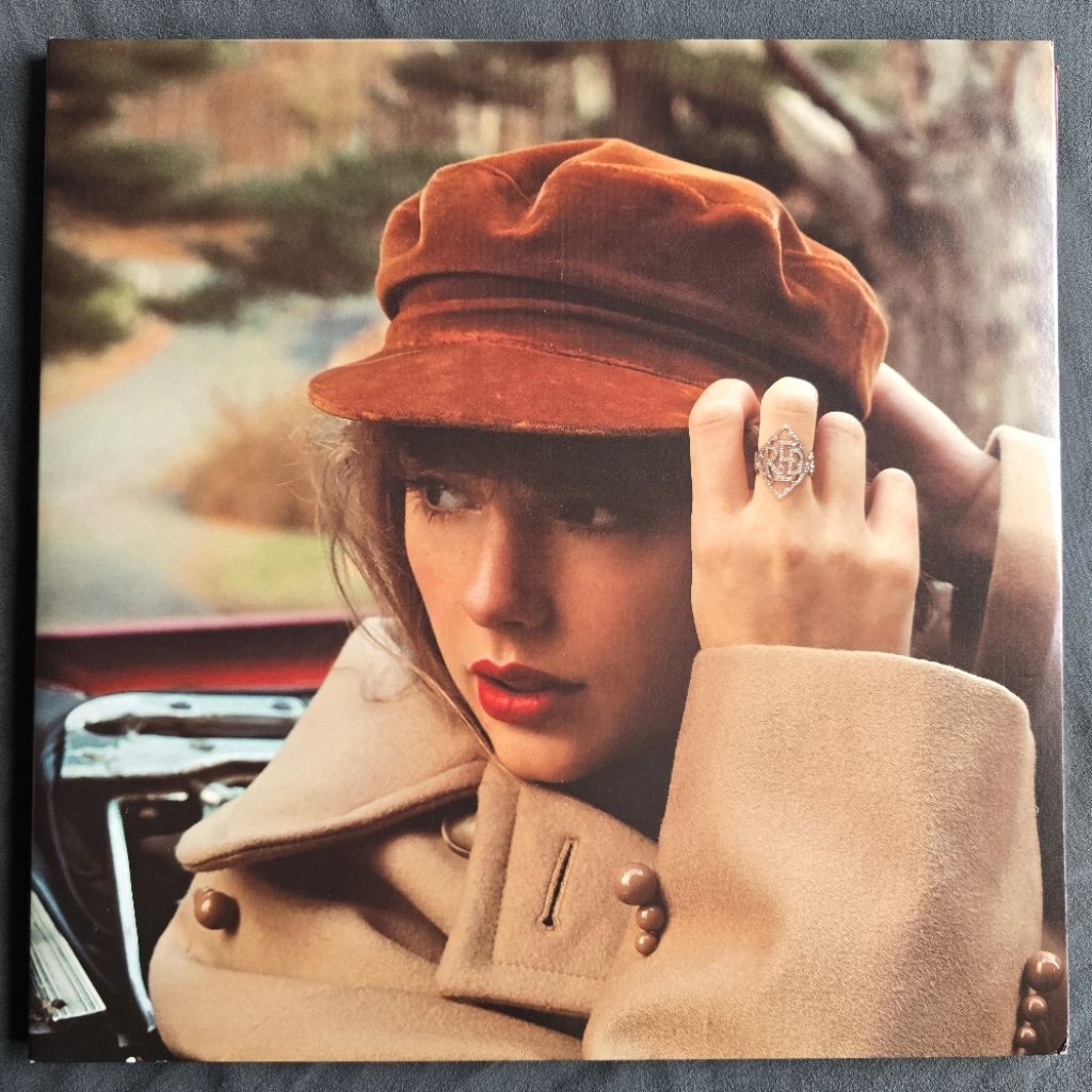 [แผ่นเสียงมือสอง] Taylor Swift - Red (Taylor's version) 4 classic black ...