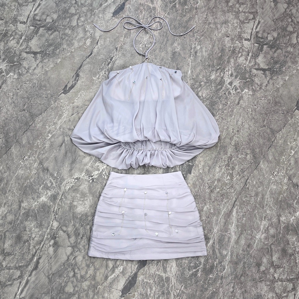 C396 BELLITA BRAND เซ็ท 2 ชิ้นกระโปรงสีเทา เสื้อคล้องคอผูกโบว์ ปัก ...