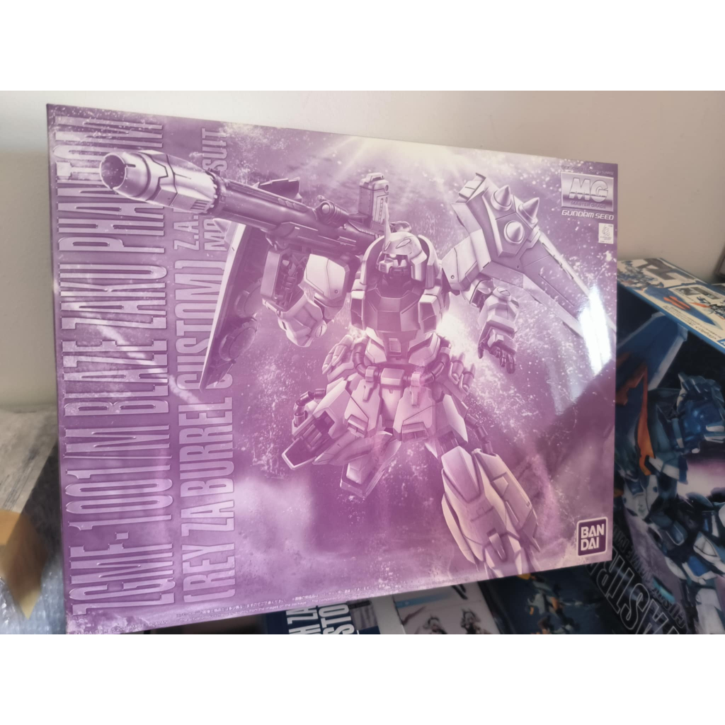 [P-Bandai] : MG 1/100 Blaze Zaku Phantom (Rey Za Burrel Custom ...