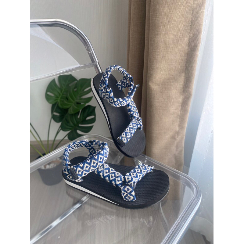 SHOOPEN Sandals รองเท้ารัดส้น | Shopee Thailand