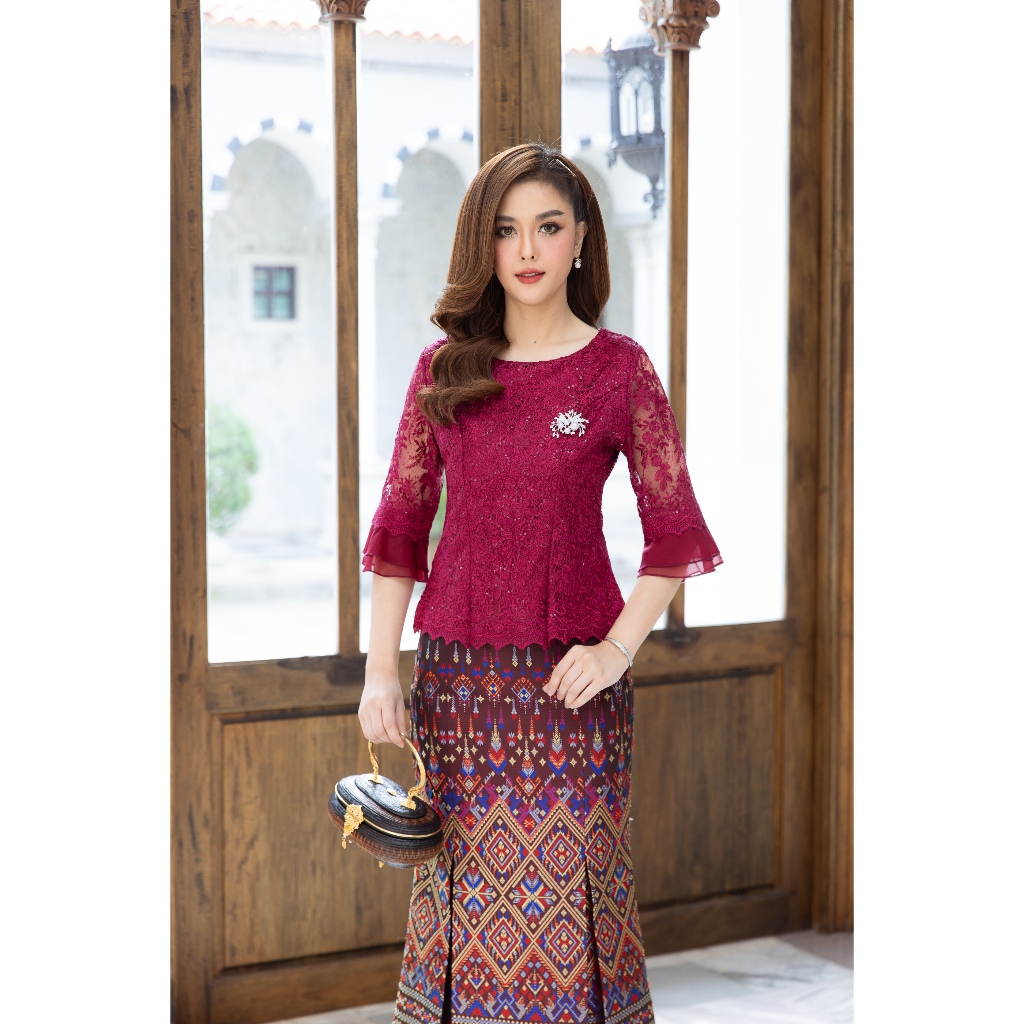 CHANIDA เสื้อลูกไม้คอกลม แขนระบายปลาย 2 ชั้น (รหัสสินค้า 1043) *ราคาเฉพาะเสื้อ* | Shopee Thailand